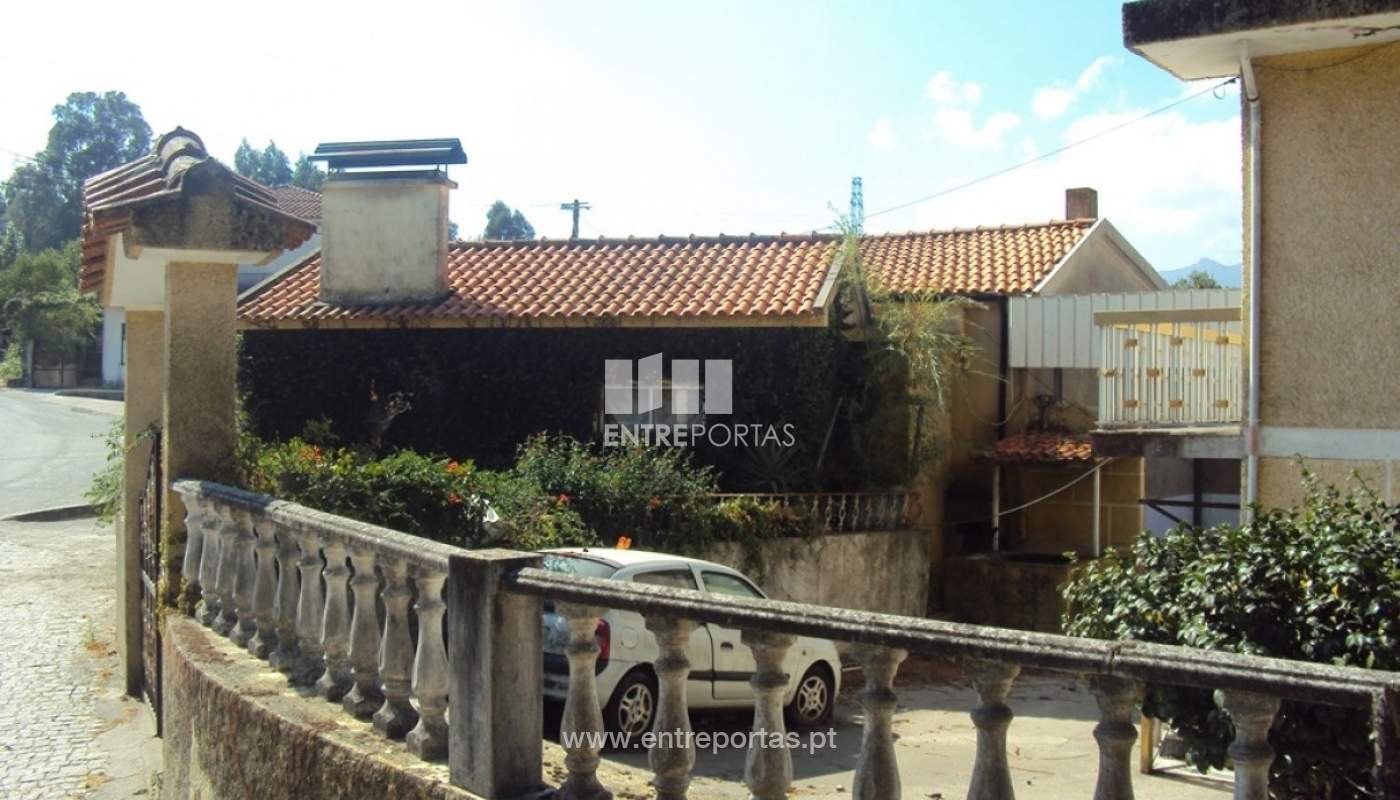 Venda Moradia V3, Oliveira do Douro, Cinfães